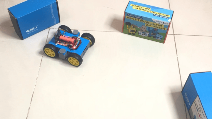 Build An Autonomous Obstacle Avoiding Robot Car Using Motion Bit